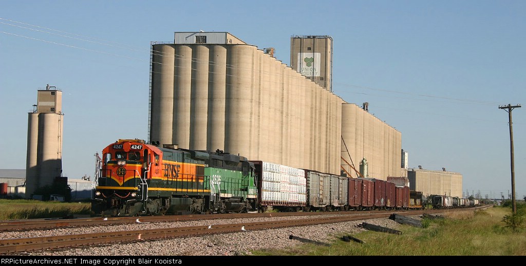 Local pauses while switching Saginaw on former FW&D.